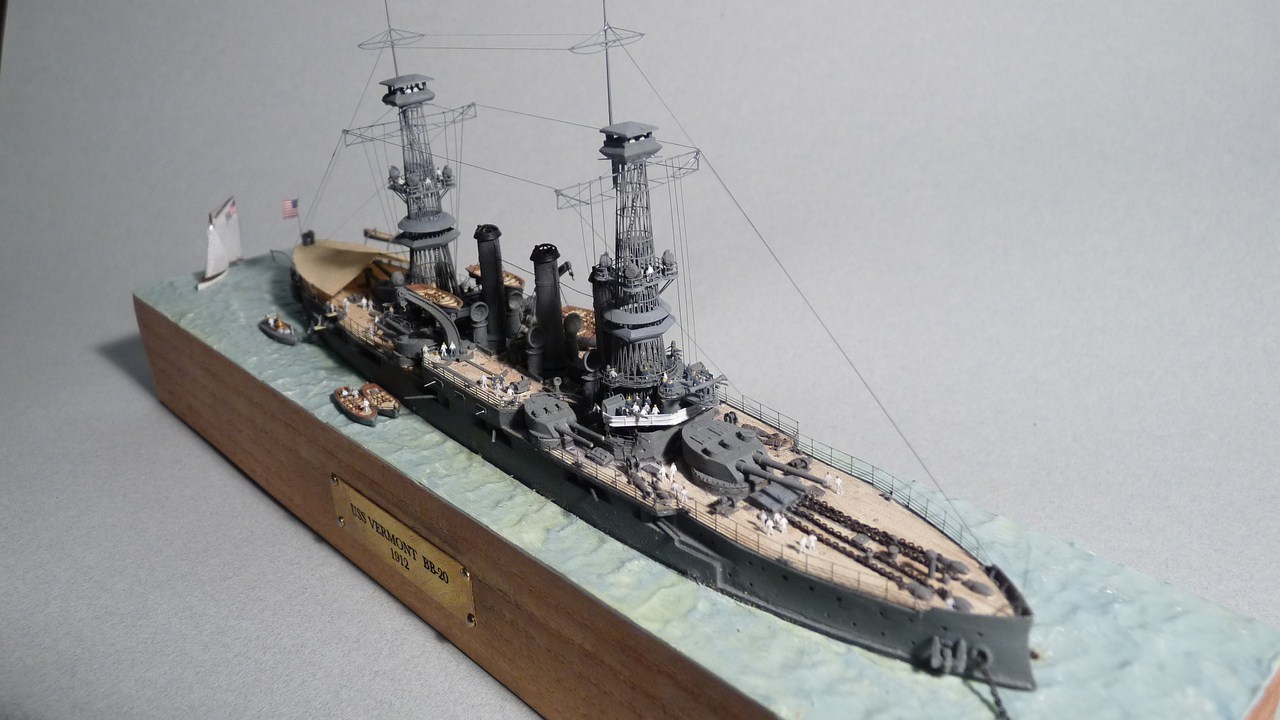 Cuirassé américain USS Vermont au 700e (Niko Models + Scratch)