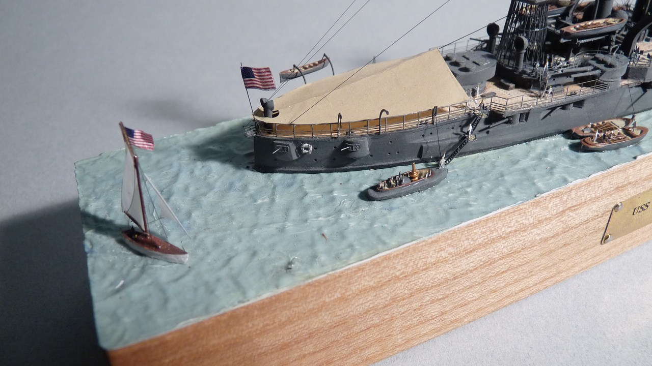 Cuirassé américain USS Vermont au 700e (Niko Models + Scratch)