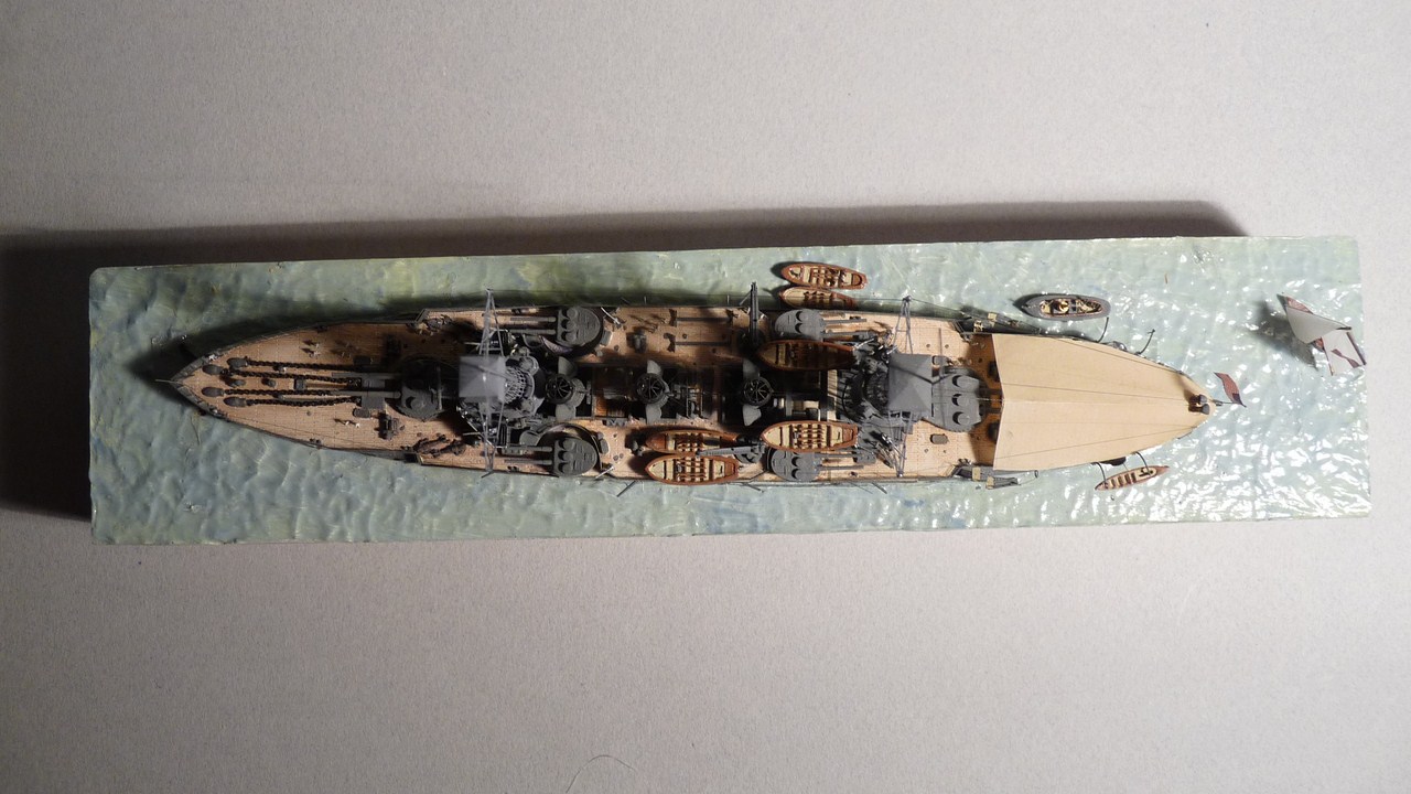 Cuirassé américain USS Vermont au 700e (Niko Models + Scratch)