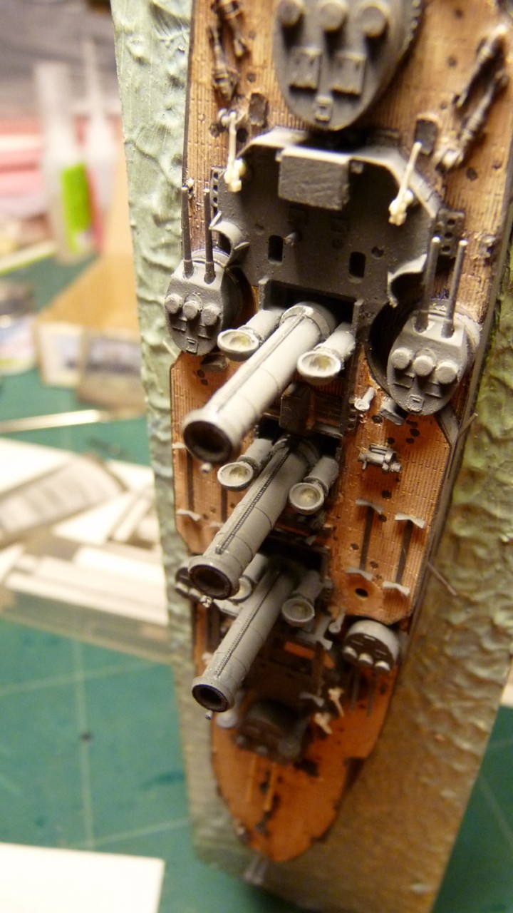 Cuirassé américain USS Vermont au 700e (Niko Models + Scratch)